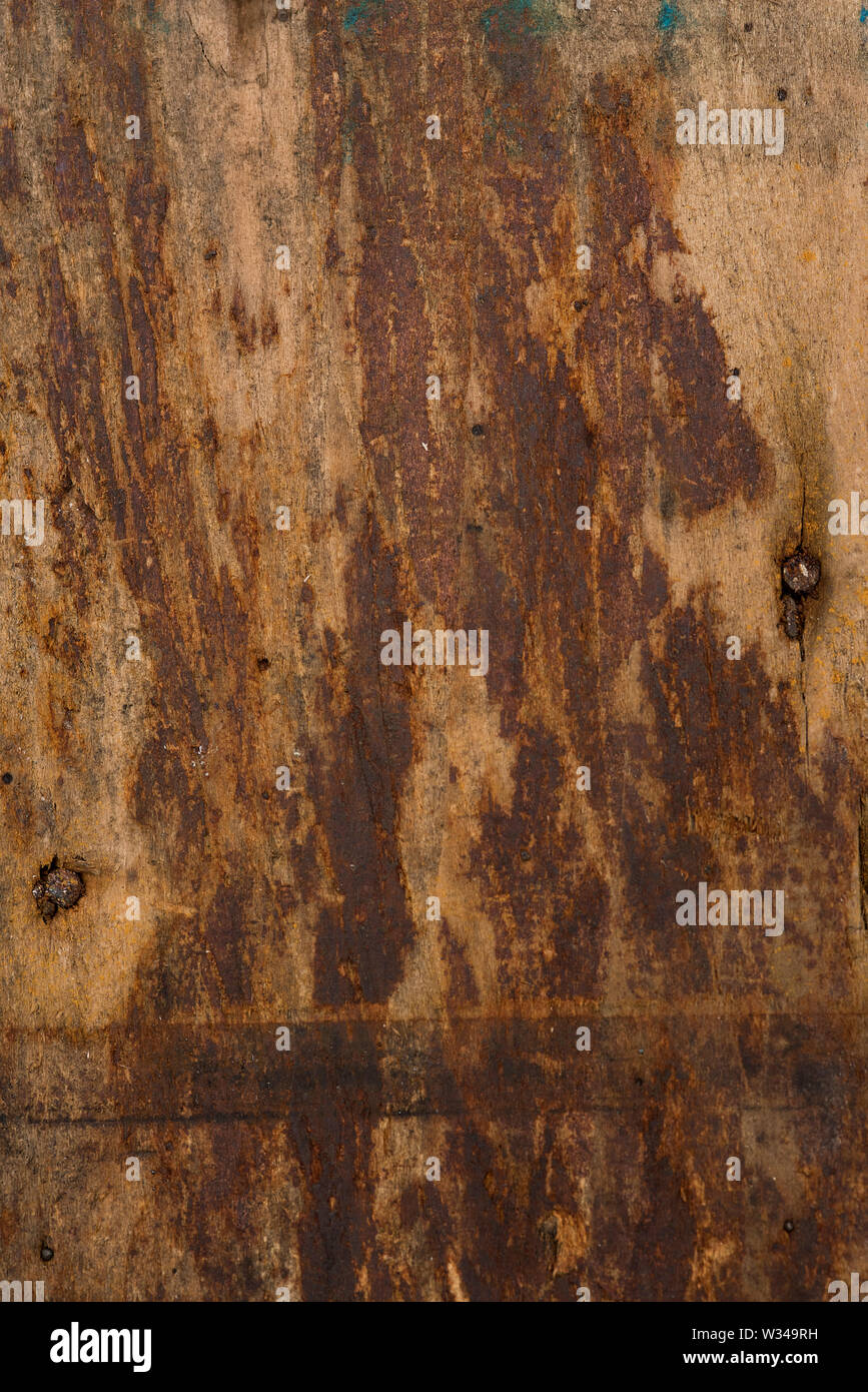 Close up of a rust stained section of pallet timber Stock Photo - Alamy