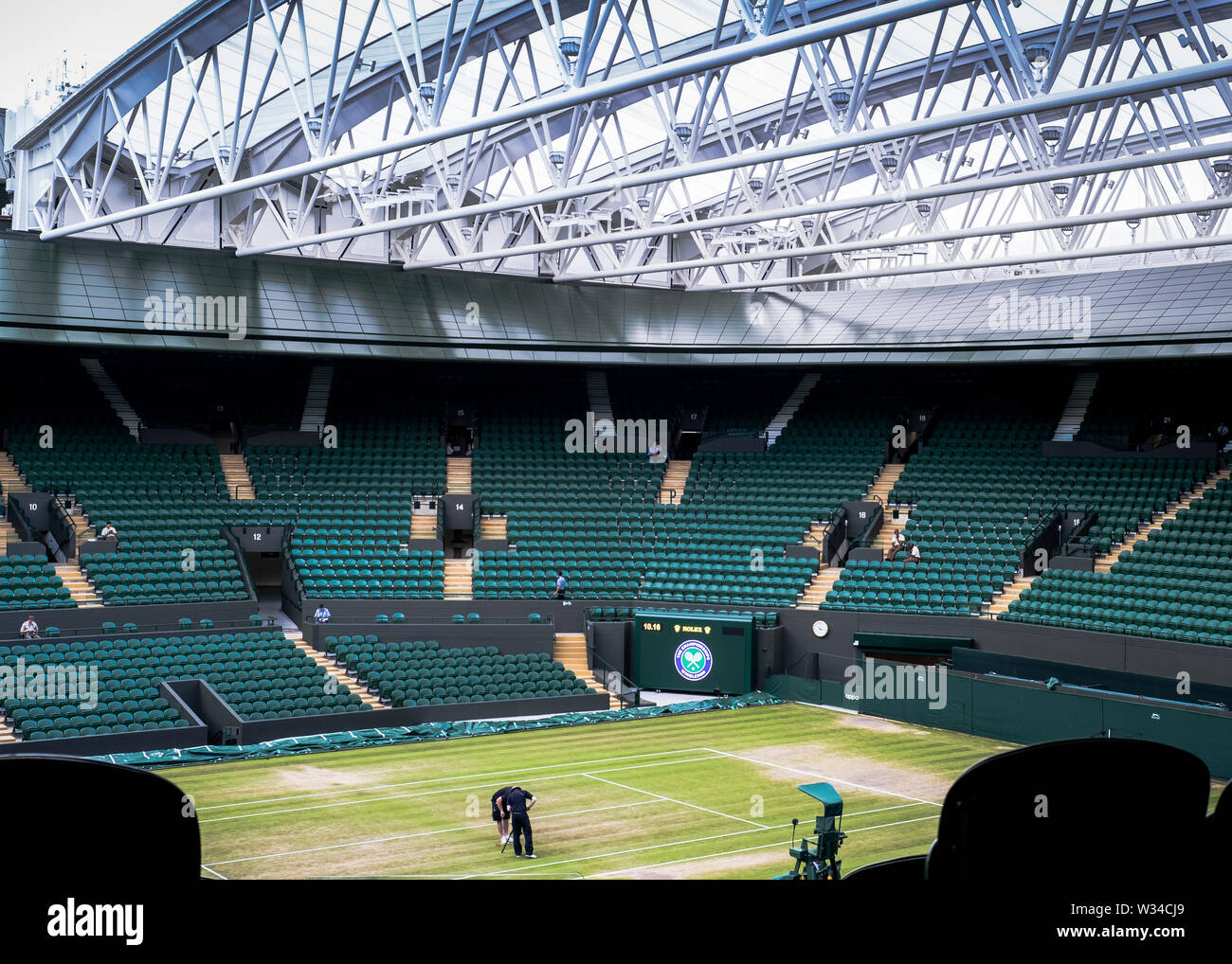 Wimbledon roof all england lawn hi-res stock photography and images - Alamy