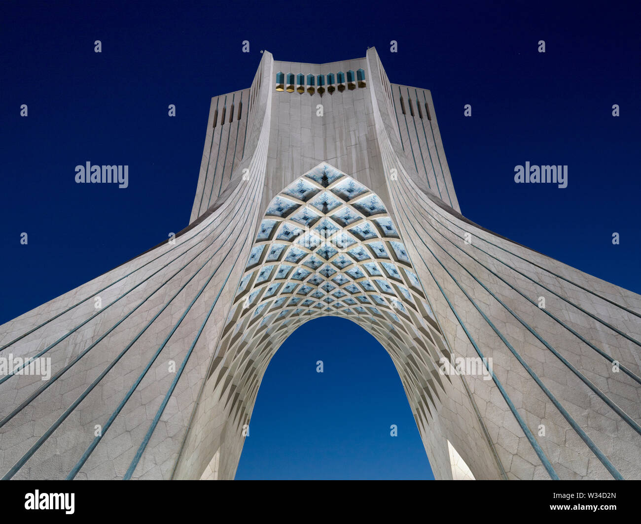 16.04.2017, Iran, Tehran: The Azadi Monument in the Iranian capital ...