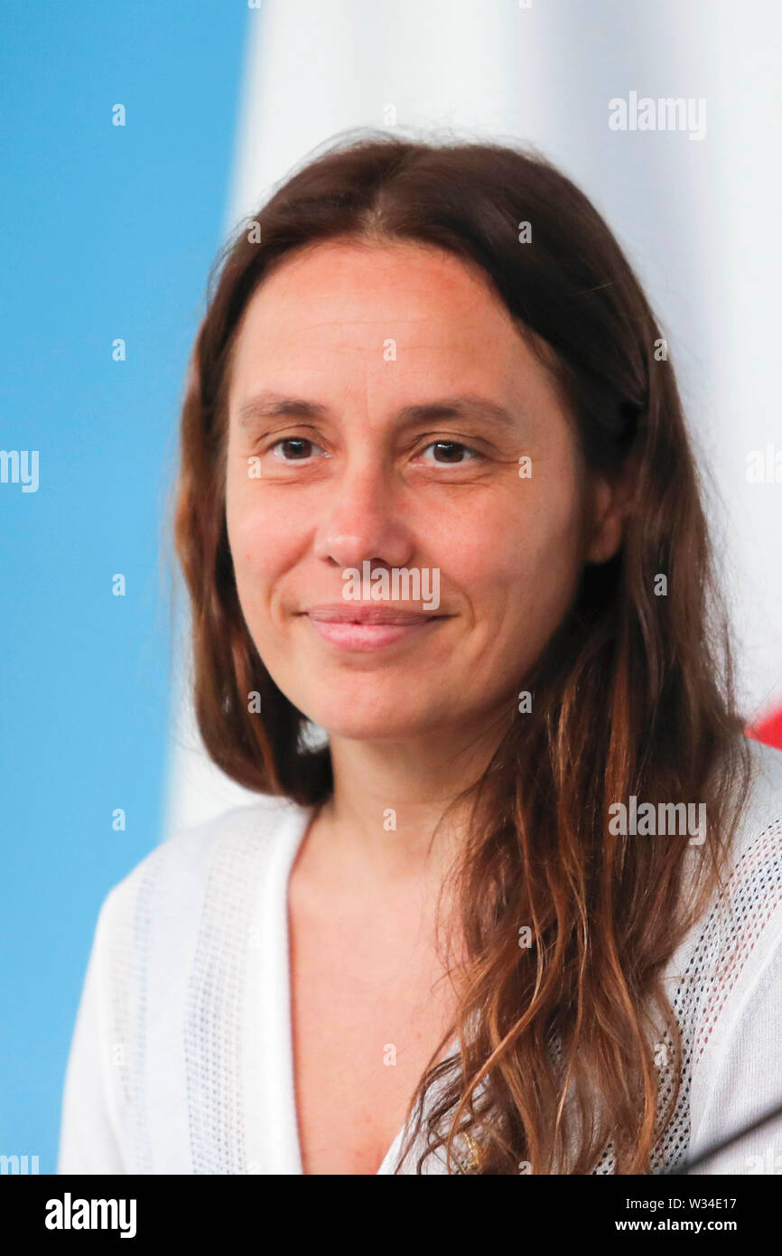 Italian minister for family and disability hi-res stock photography and ...