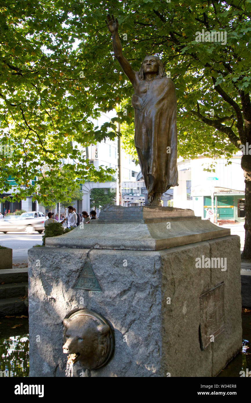 Seattle statue hi-res stock photography and images - Alamy