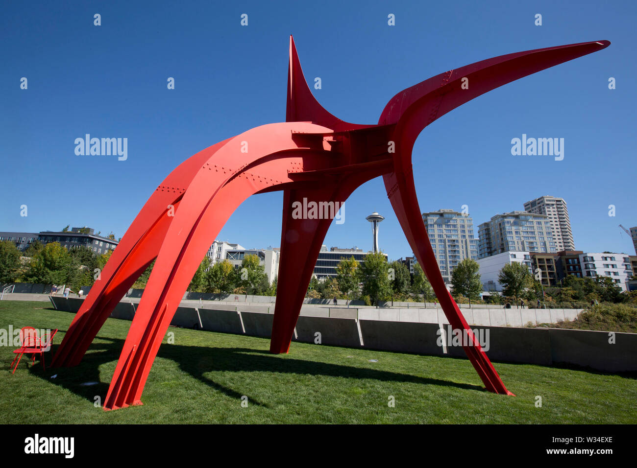 Artwork of alexander calder hi-res stock photography and images - Alamy