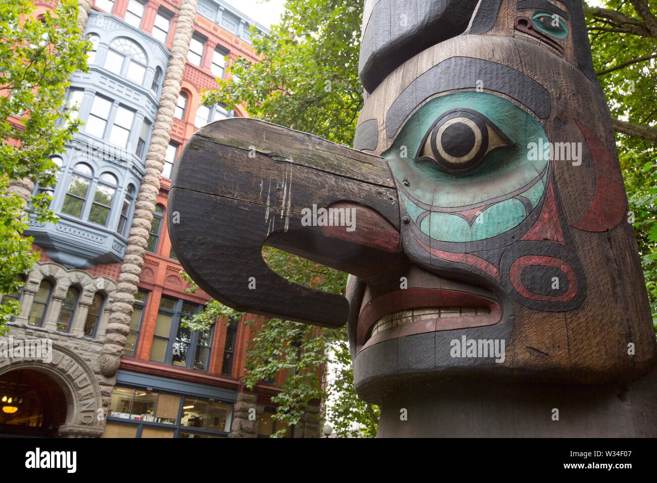 Totem pole seattle usa hi-res stock photography and images - Alamy