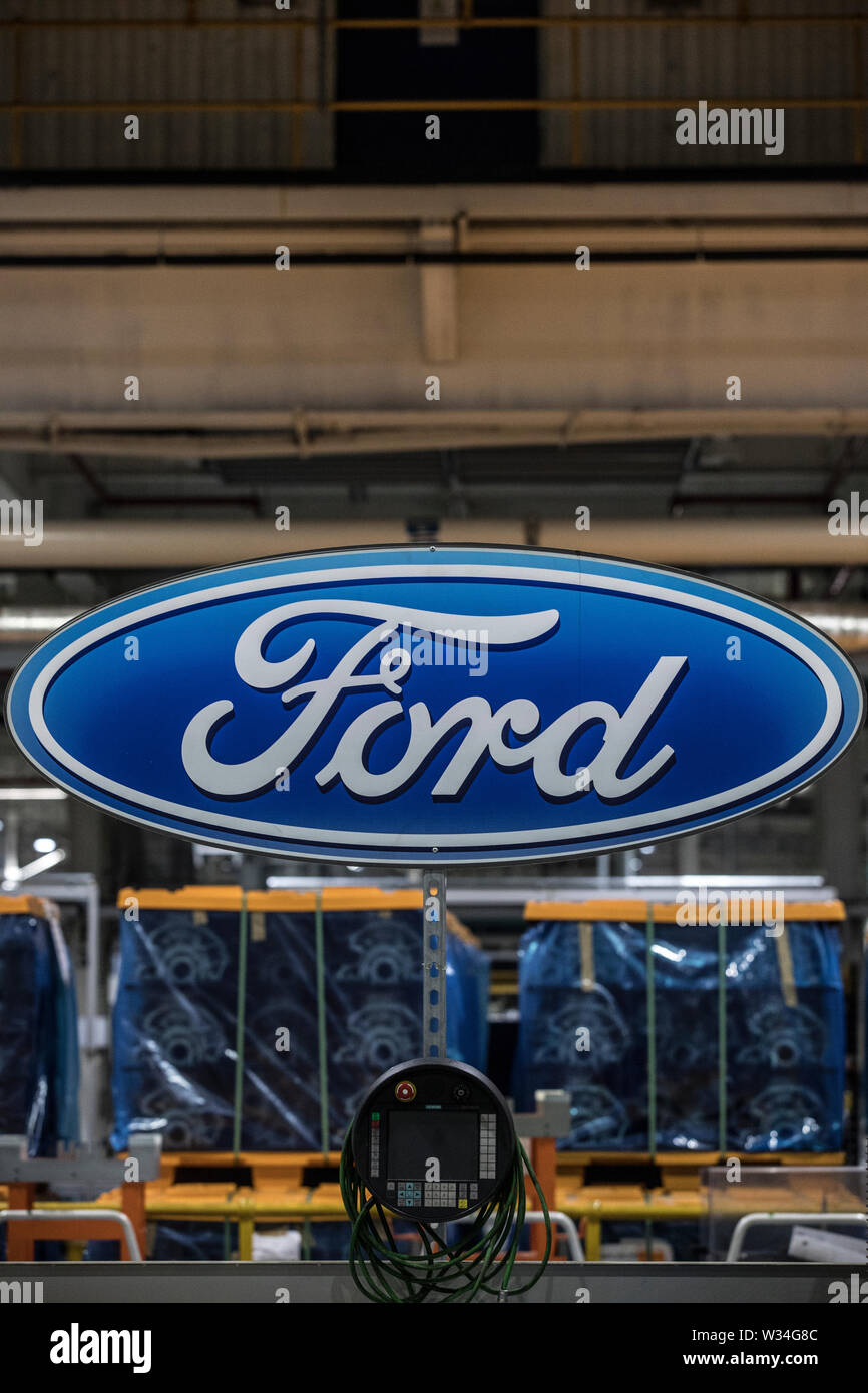 Ford Dagenham, automotive factory situated on the outskirts of London ...