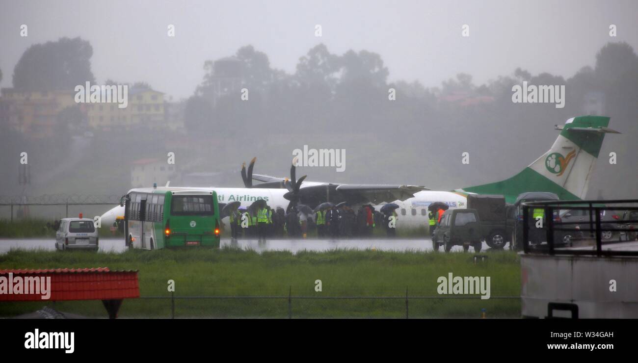 Yeti airlines hi-res stock photography and images - Alamy