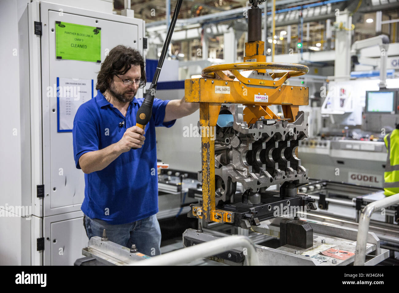 Dagenham ford factory hi-res stock photography and images - Alamy