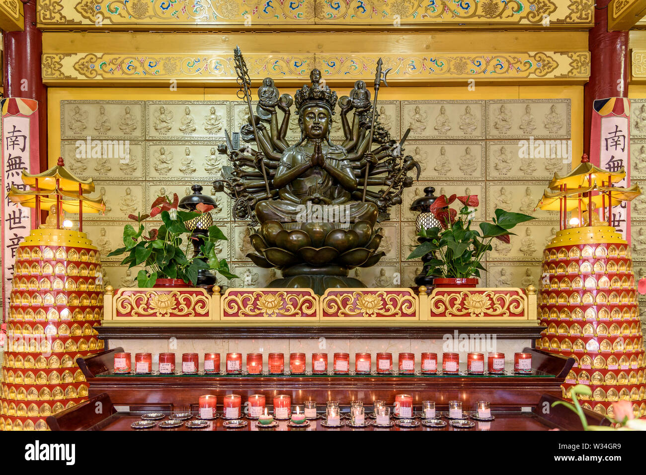 Traditional thai altar hi-res stock photography and images - Alamy