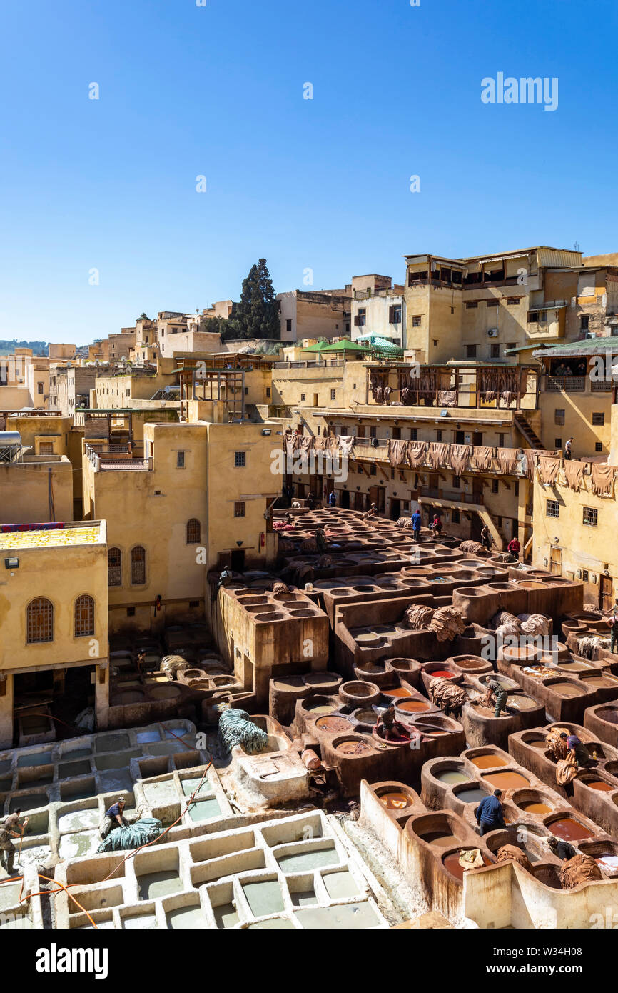 Fes tannery hi-res stock photography and images - Alamy