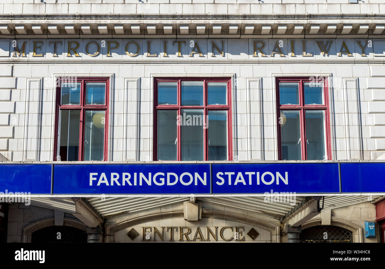 Farringdon Elizabeth Line High Resolution Stock Photography and Images ...