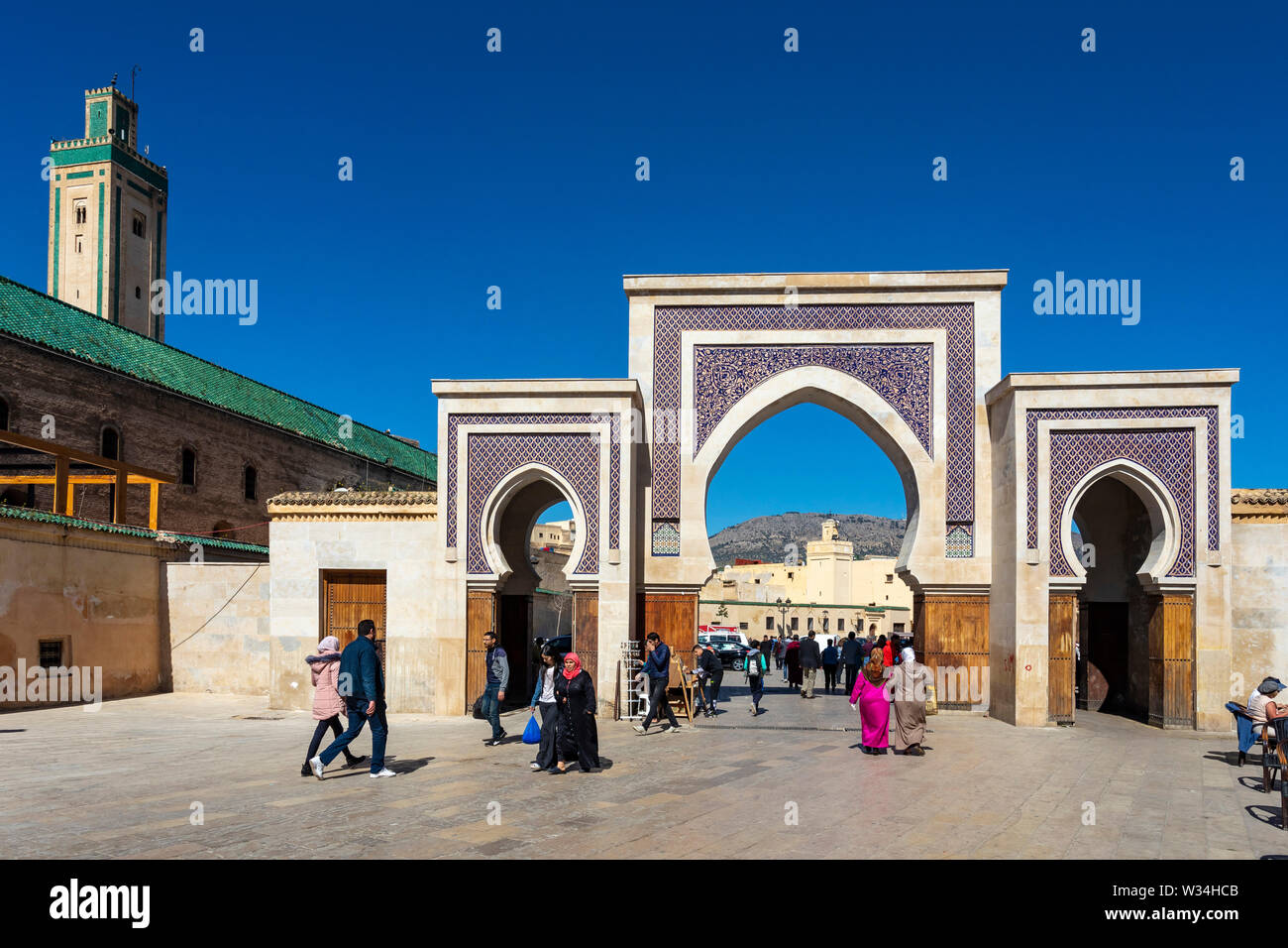 Fez morocco mosque gate hi-res stock photography and images - Alamy