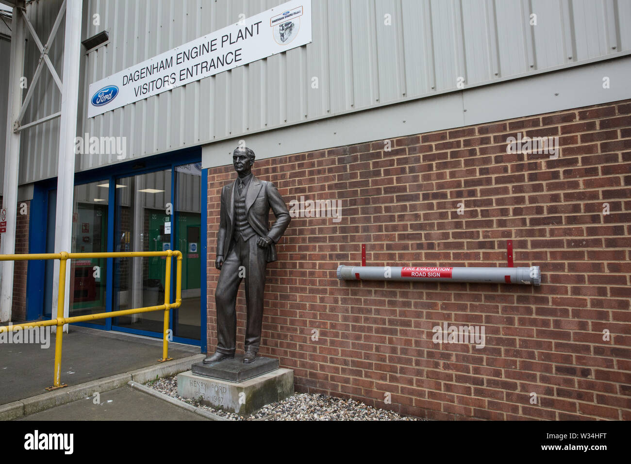 Ford Dagenham, automotive factory situated on the outskirts of London ...