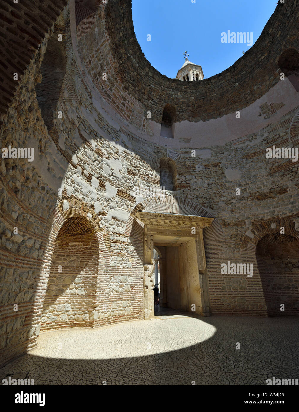 Famous roman palace hi-res stock photography and images - Alamy