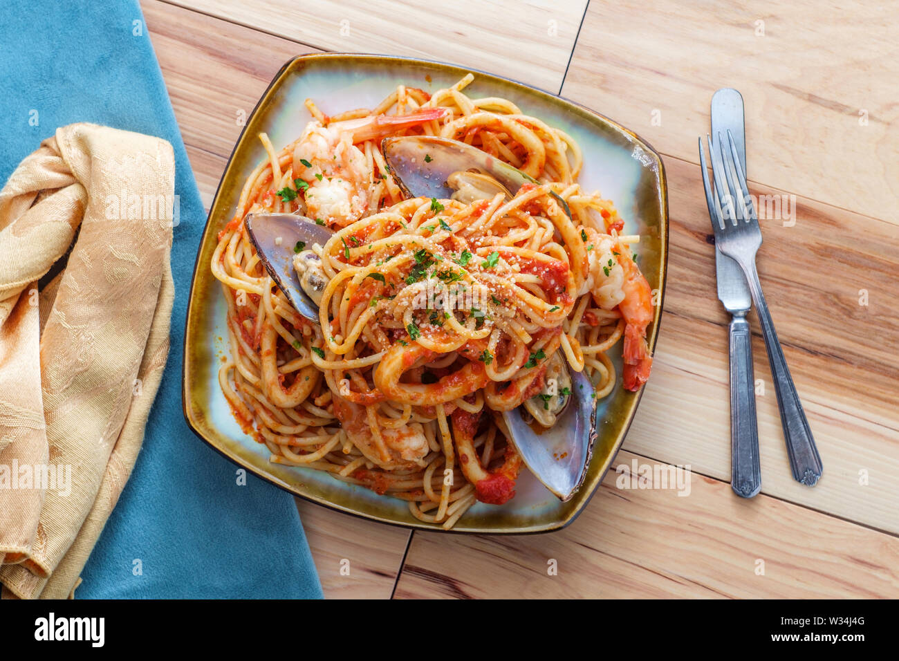 Italian seafood pasta pescatore with mussels shrimp and squid Stock ...