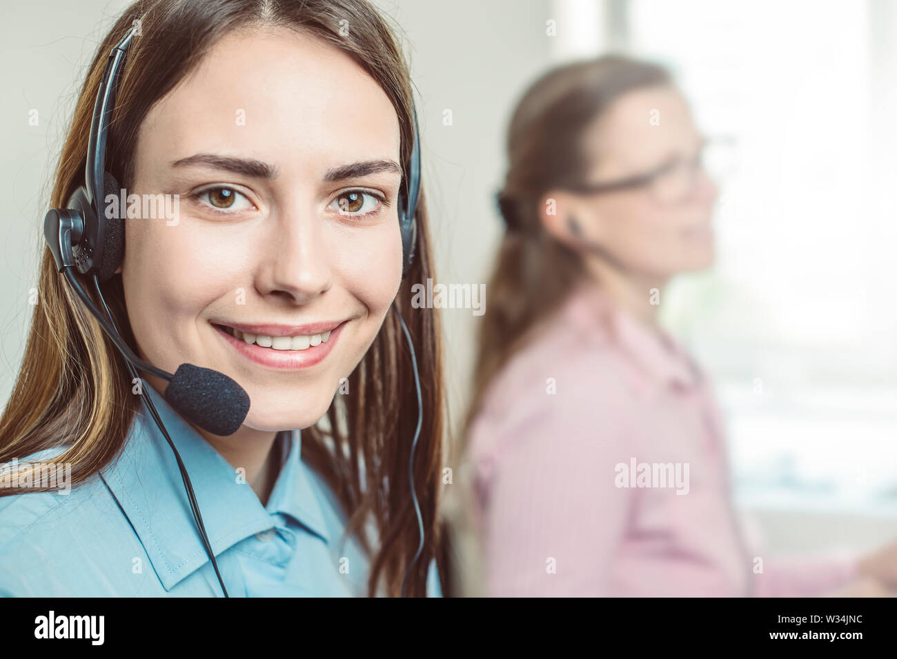 Portrait headset hi-res stock photography and images - Alamy