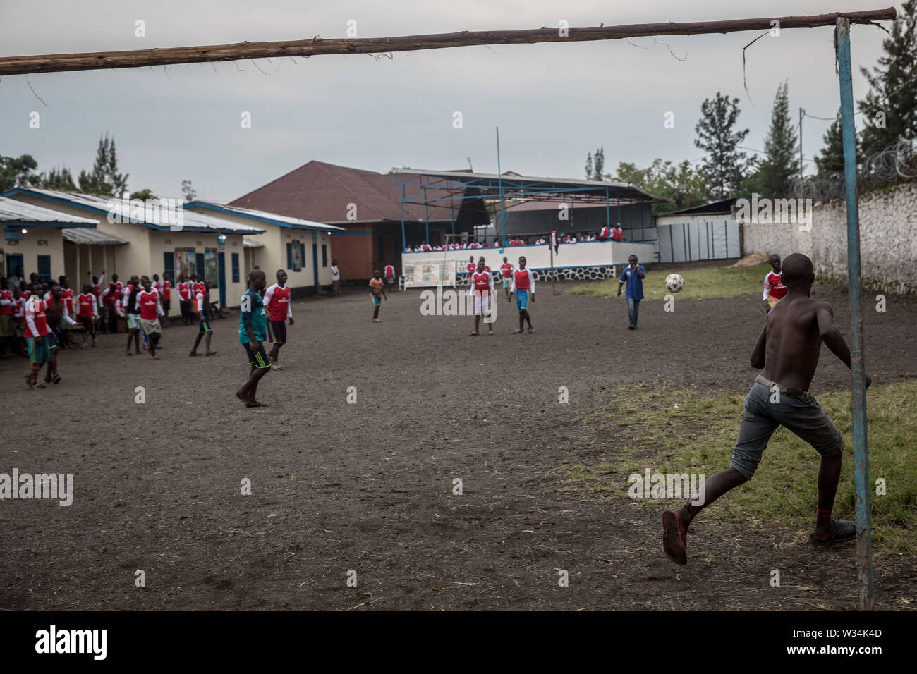 Child soldiers congo hi-res stock photography and images - Alamy