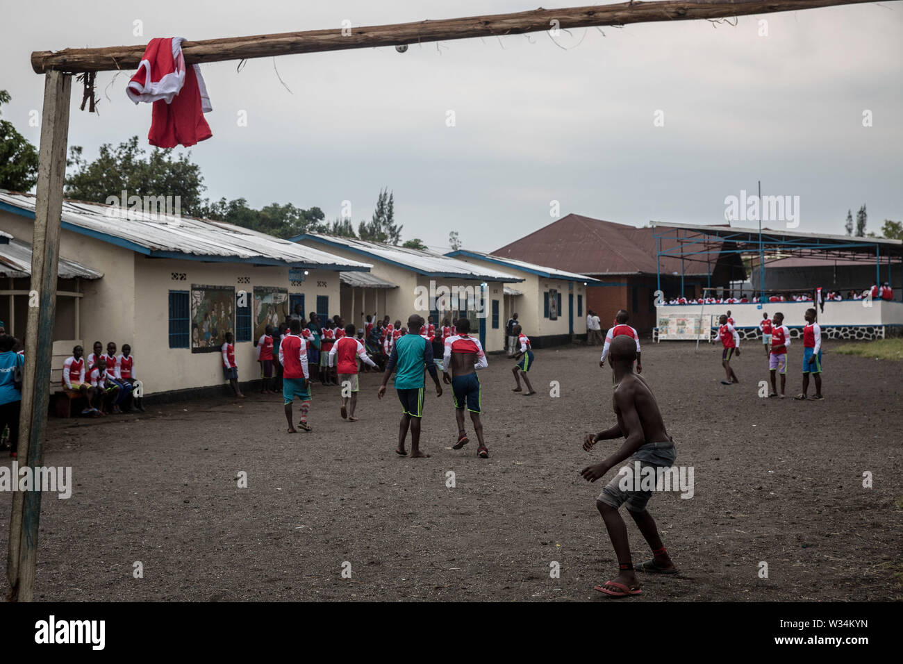 Child soldiers congo hi-res stock photography and images - Alamy