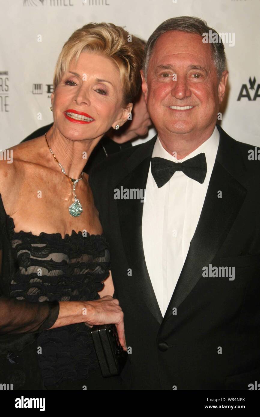 Neil sedaka and wife luba hi-res stock photography and images - Alamy