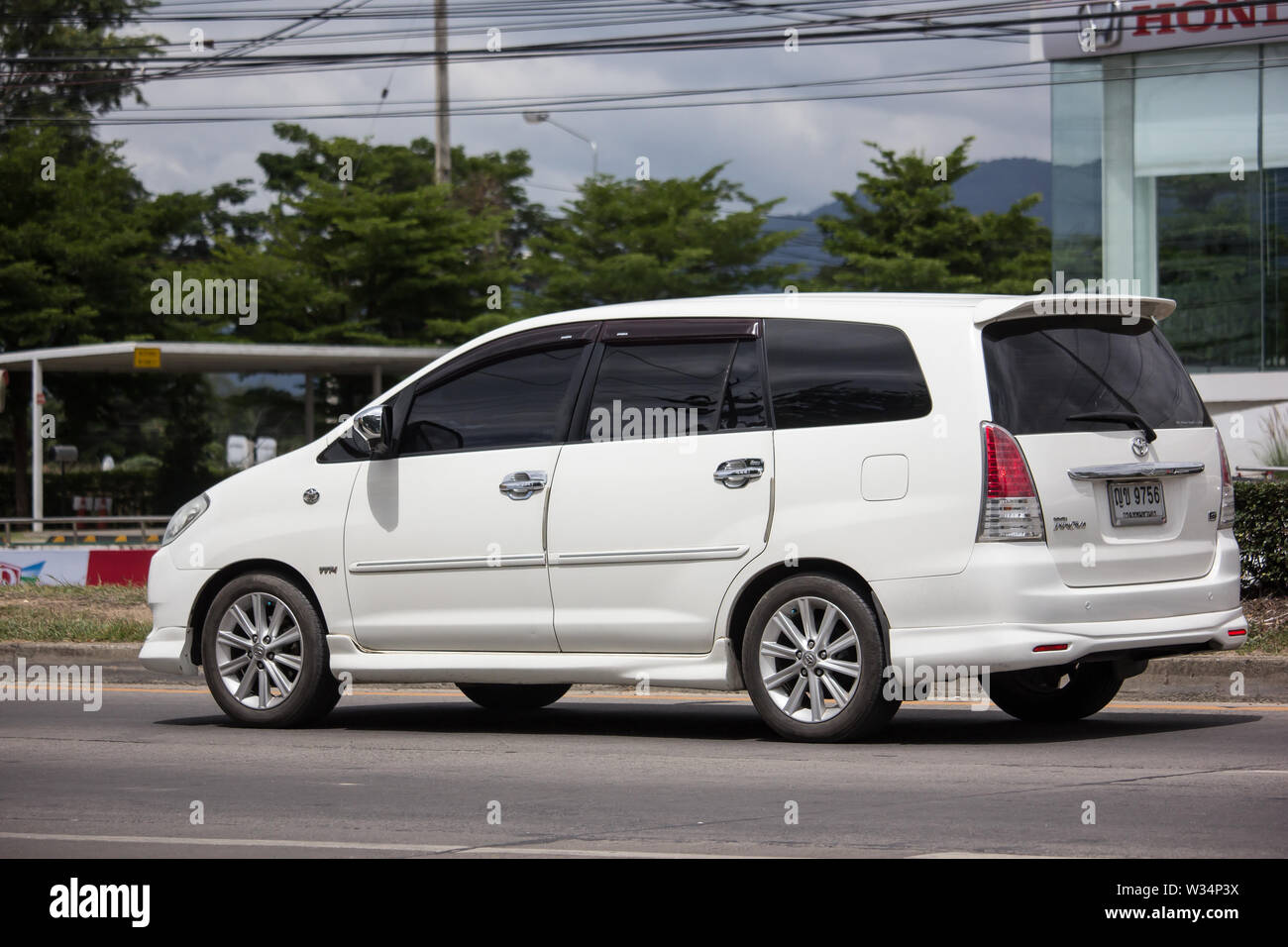 Toyota Innova Modified