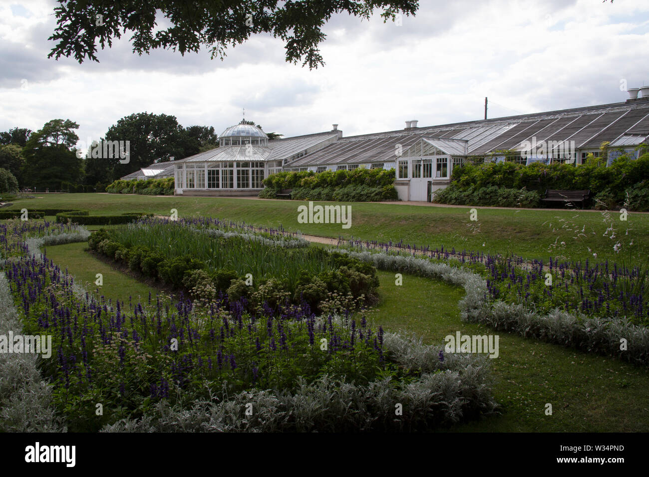 The conservatory and formal semi-circular ‘Italian’ garden, Chiswick ...