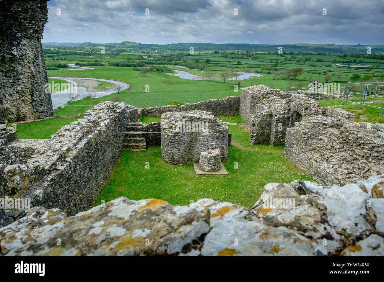 Towy castle ruin river hi-res stock photography and images - Alamy