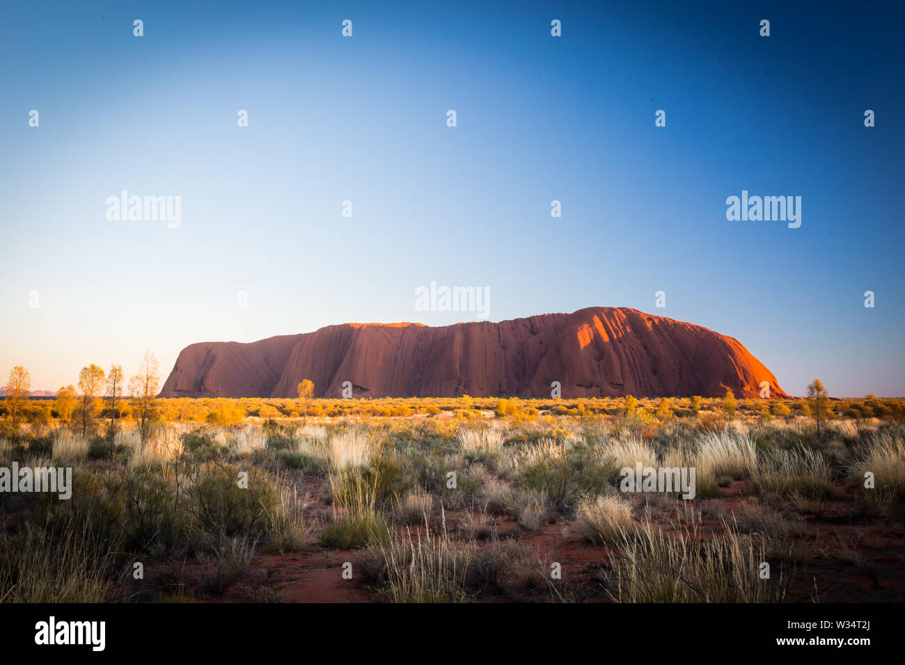 Uluru sunrise hi-res stock photography and images - Alamy