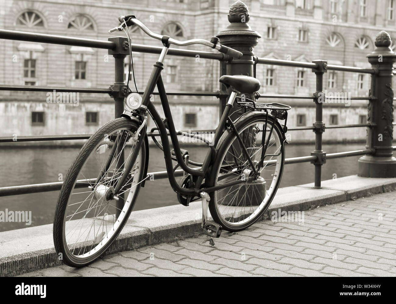 Spree bike berlin river hi-res stock photography and images - Alamy