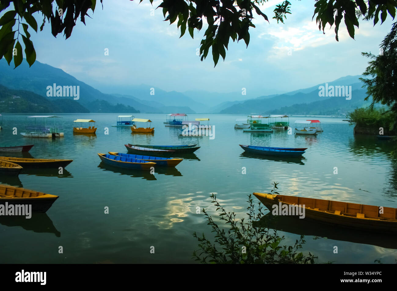 Long boat nepal hi-res stock photography and images - Alamy