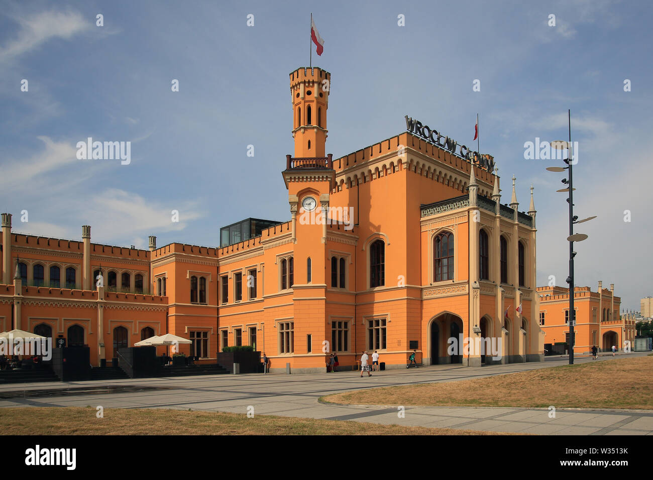 Wroclaw glówny train station hi-res stock photography and images - Alamy