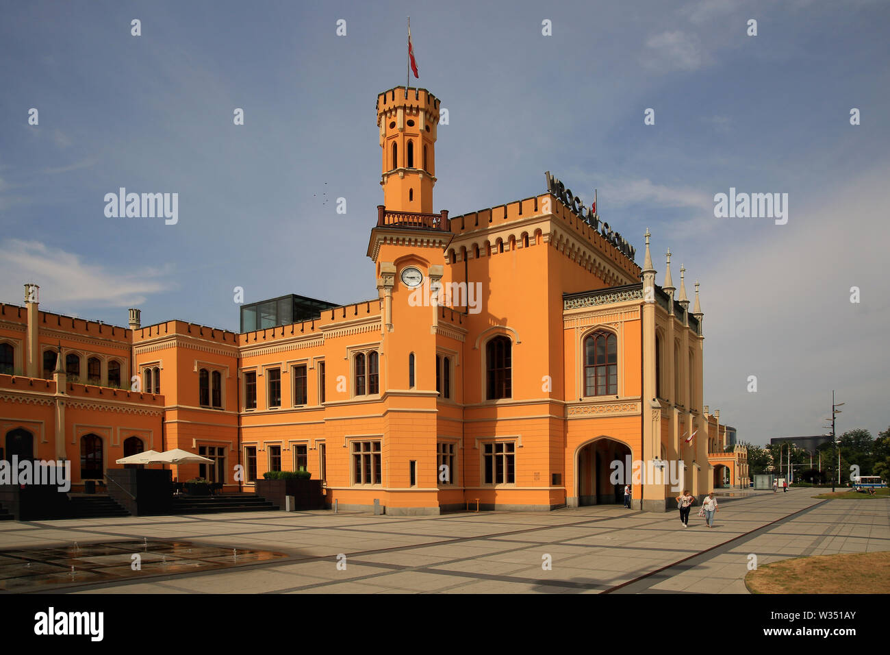 Wroclaw glówny train station hi-res stock photography and images - Alamy
