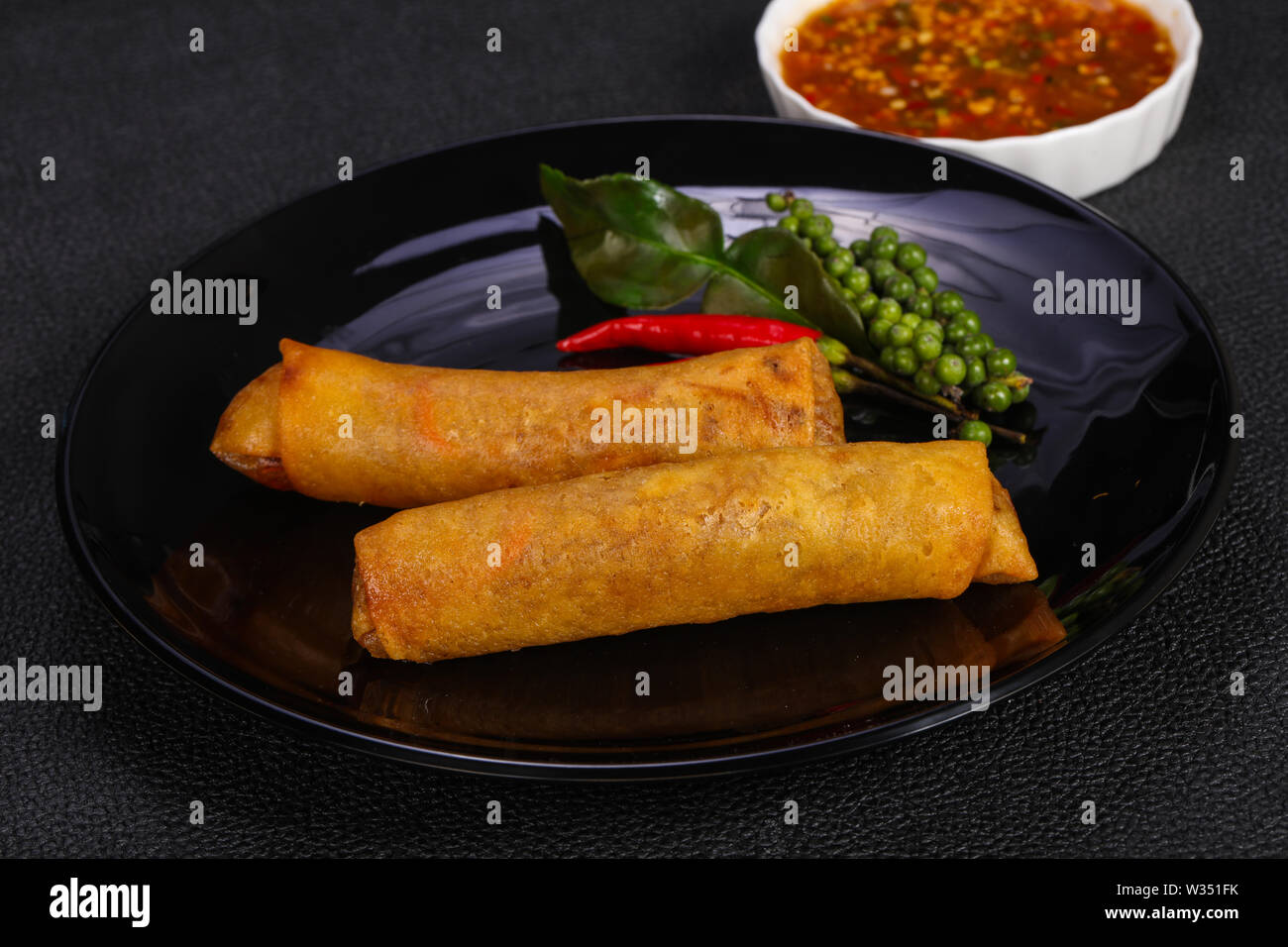 Deep fried spring roll with prawn and cabbage Stock Photo - Alamy