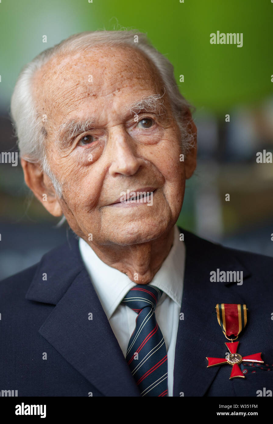 Leon henry hi-res stock photography and images - Alamy