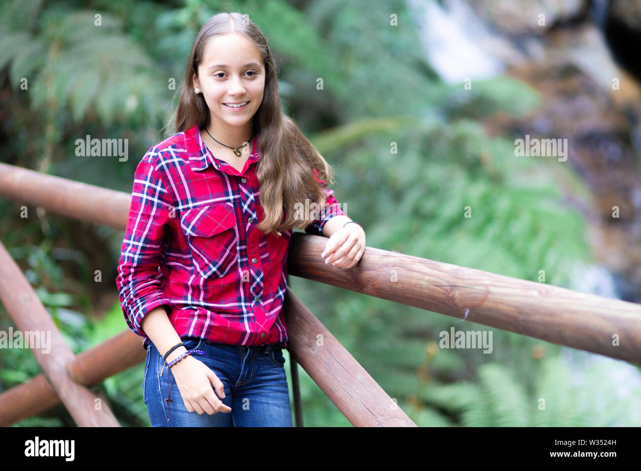 Happy Beautiful Woman Enjoy the Mountain, Adventures, Tourismos Stock ...