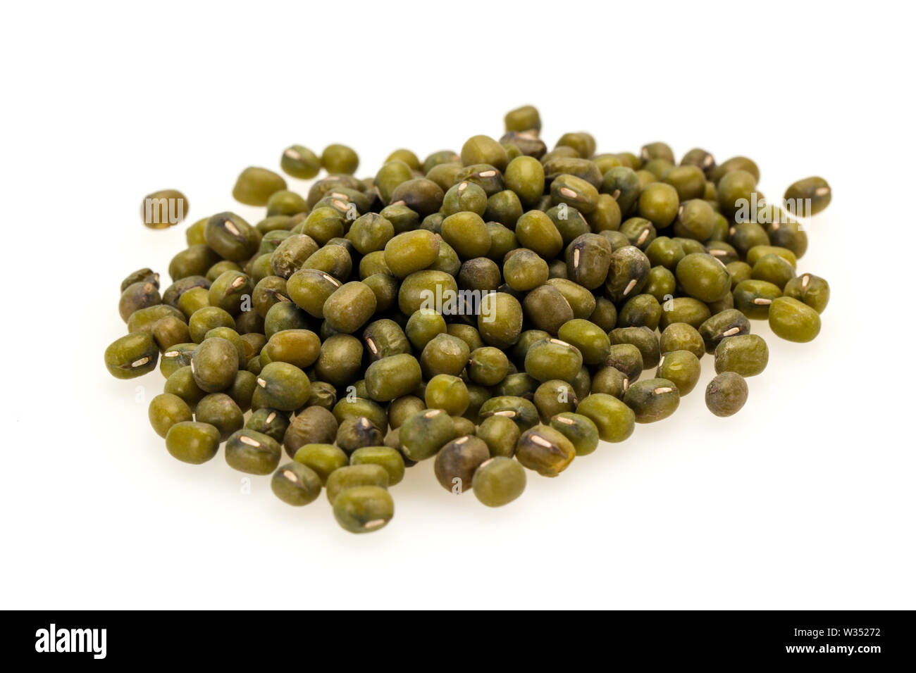 Dry raw beans mung ready for cooking Stock Photo - Alamy