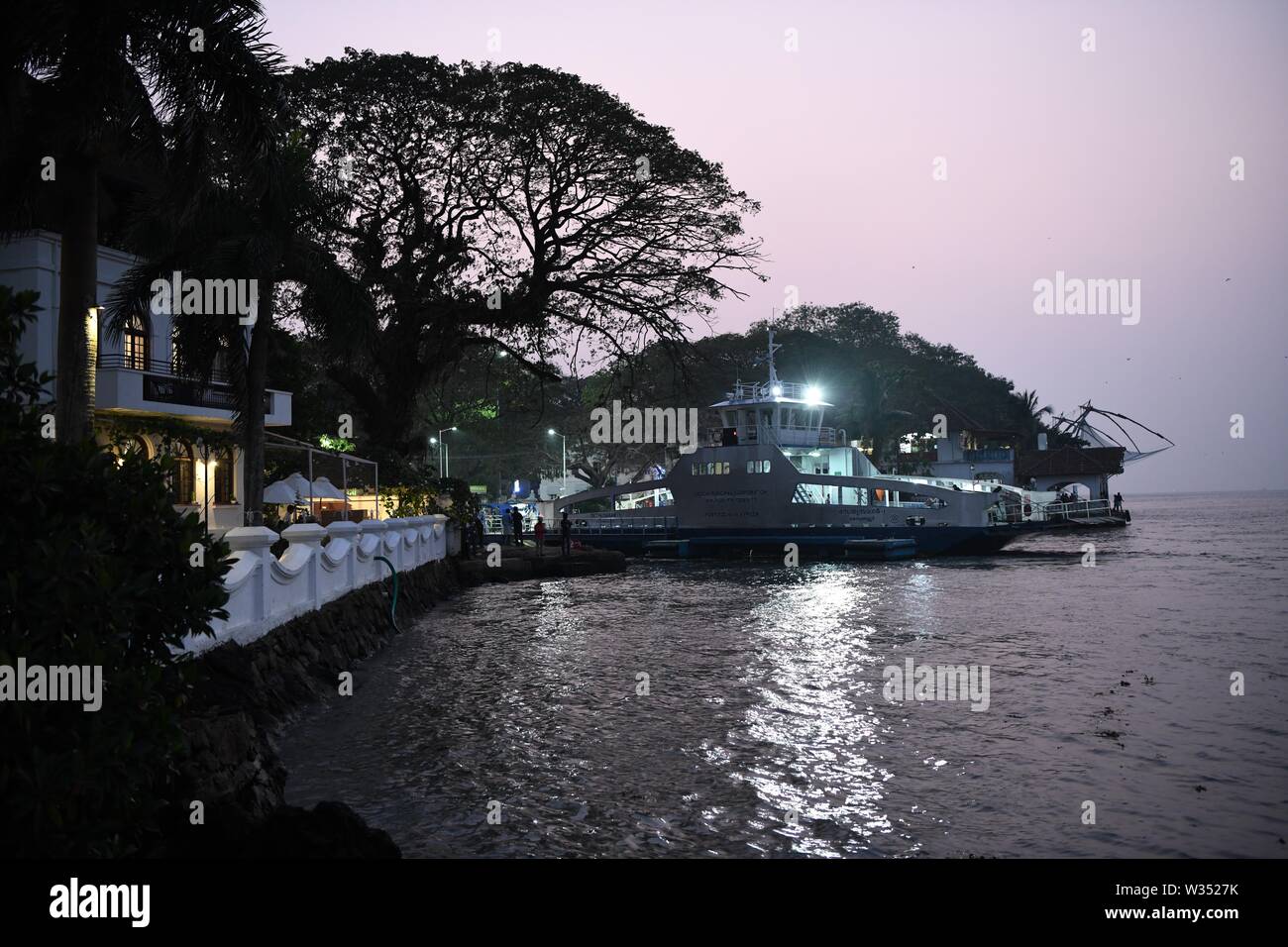 Fort Kochi to Vypin Ferry, India Stock Photo - Alamy