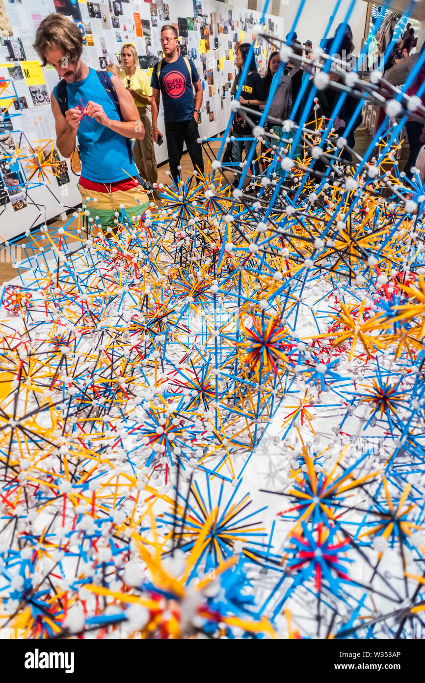 The structural evolution project 2001 hi-res stock photography and ...