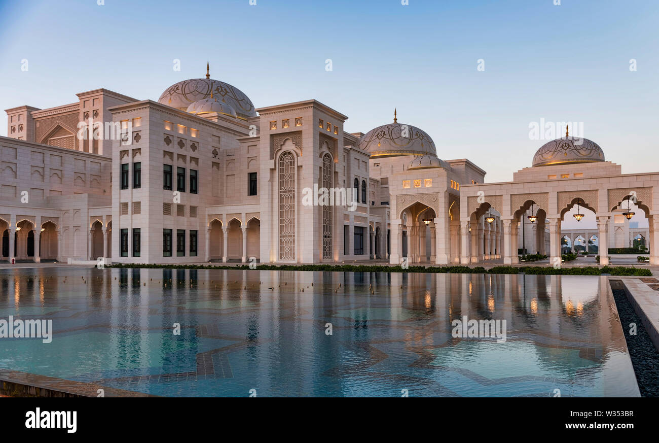 Qasr Al Watan in Abu Dhabi Stock Photo - Alamy
