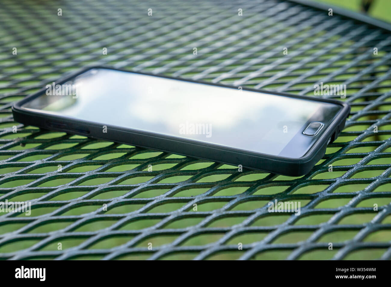 Modern cell hi-res stock photography and images - Alamy