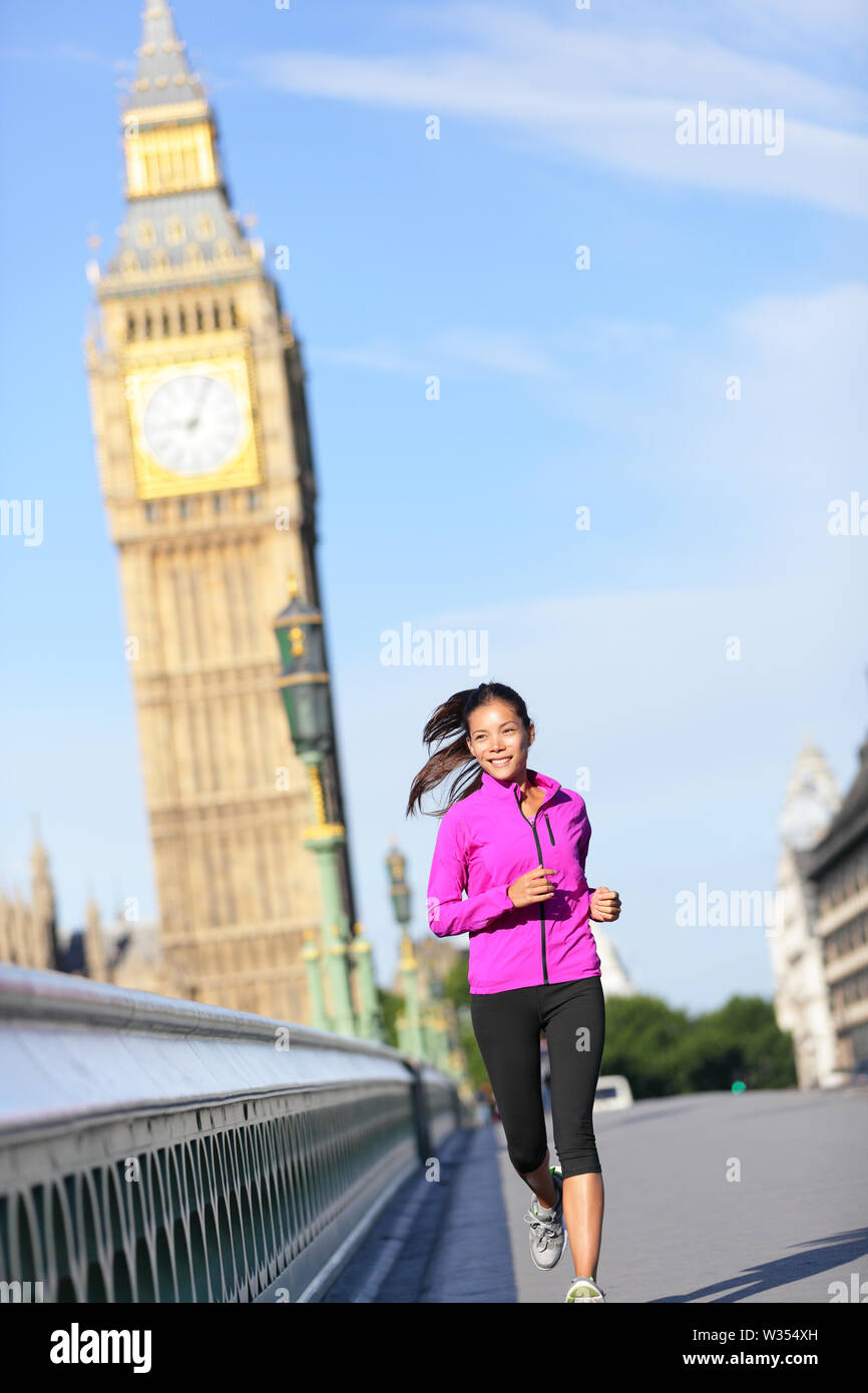Marathon Runners Bridge Europe High Resolution Stock Photography and ...