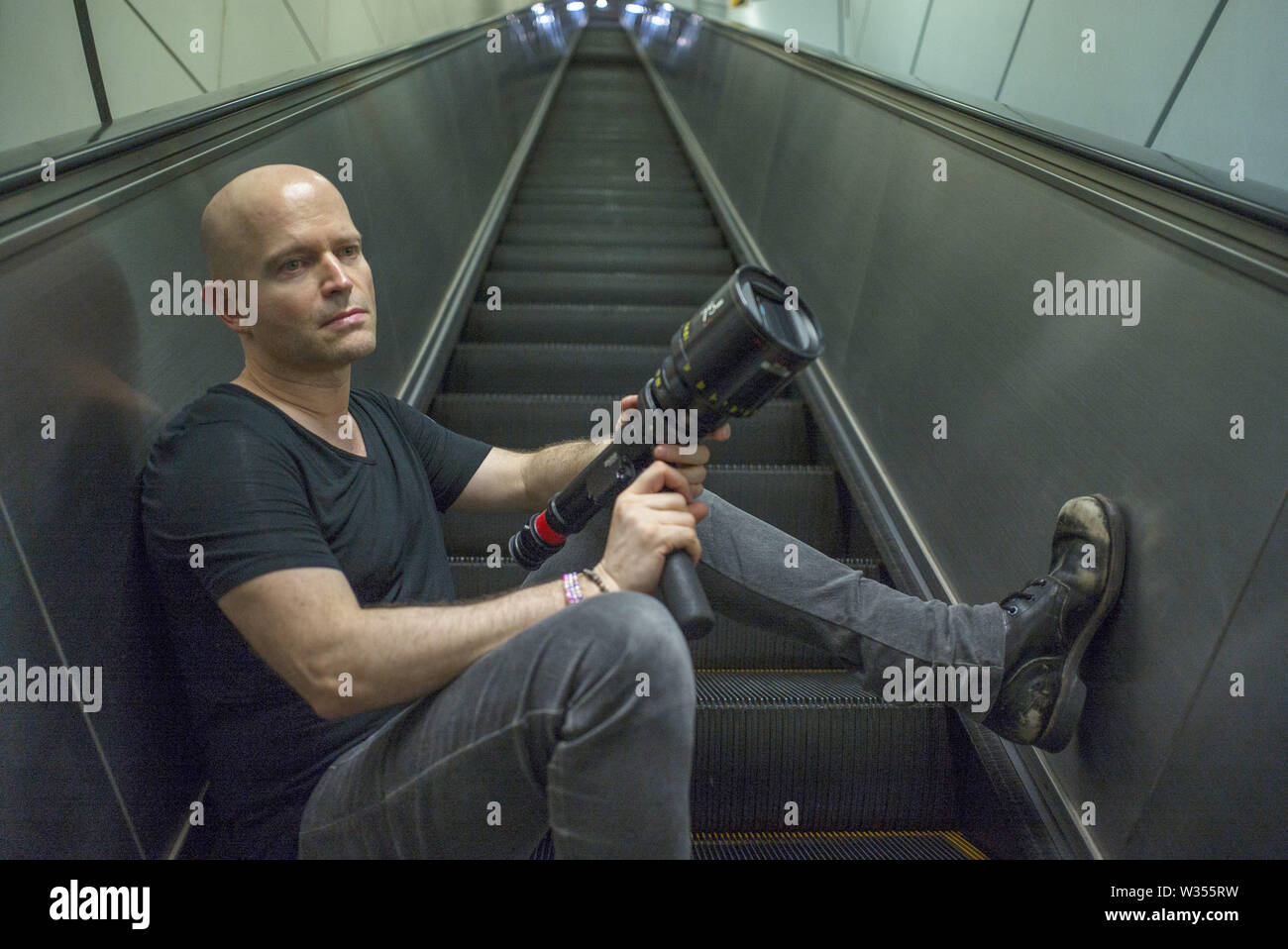 USA. Director: Marc Forster filming a scene from the©Open Road Films ...