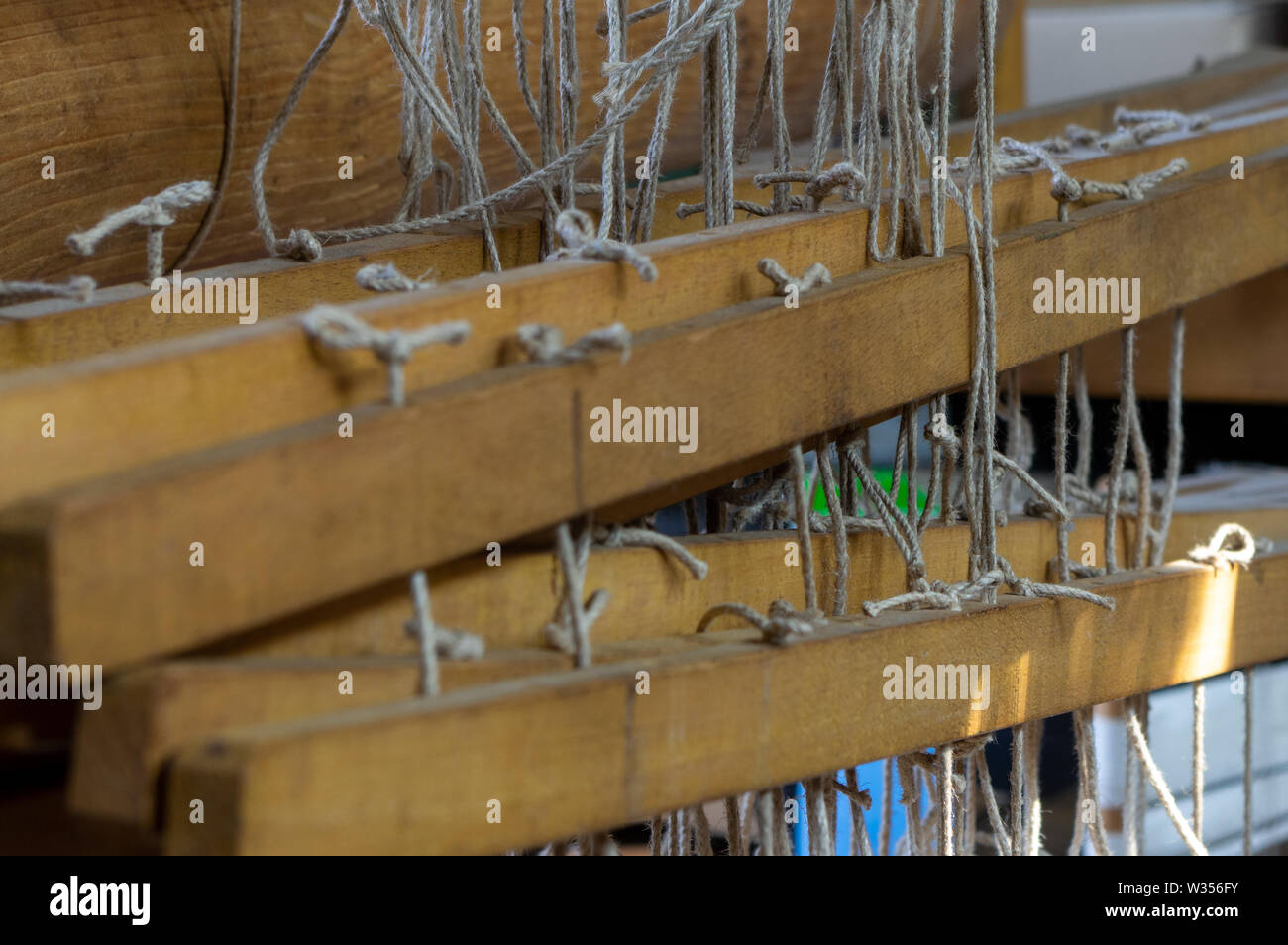 Handloom weaving hi-res stock photography and images - Alamy