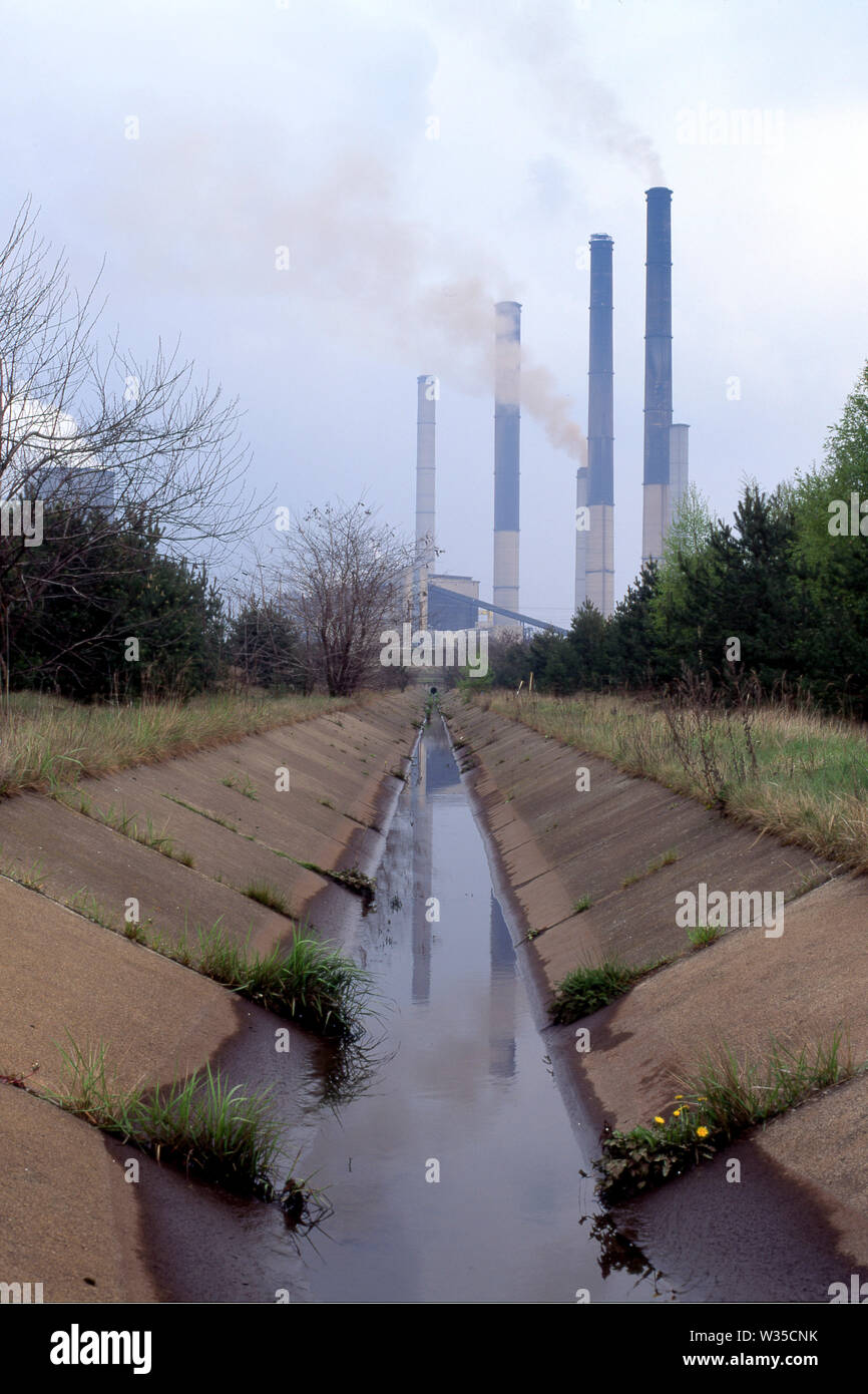 Toxic wastewater hi-res stock photography and images - Alamy