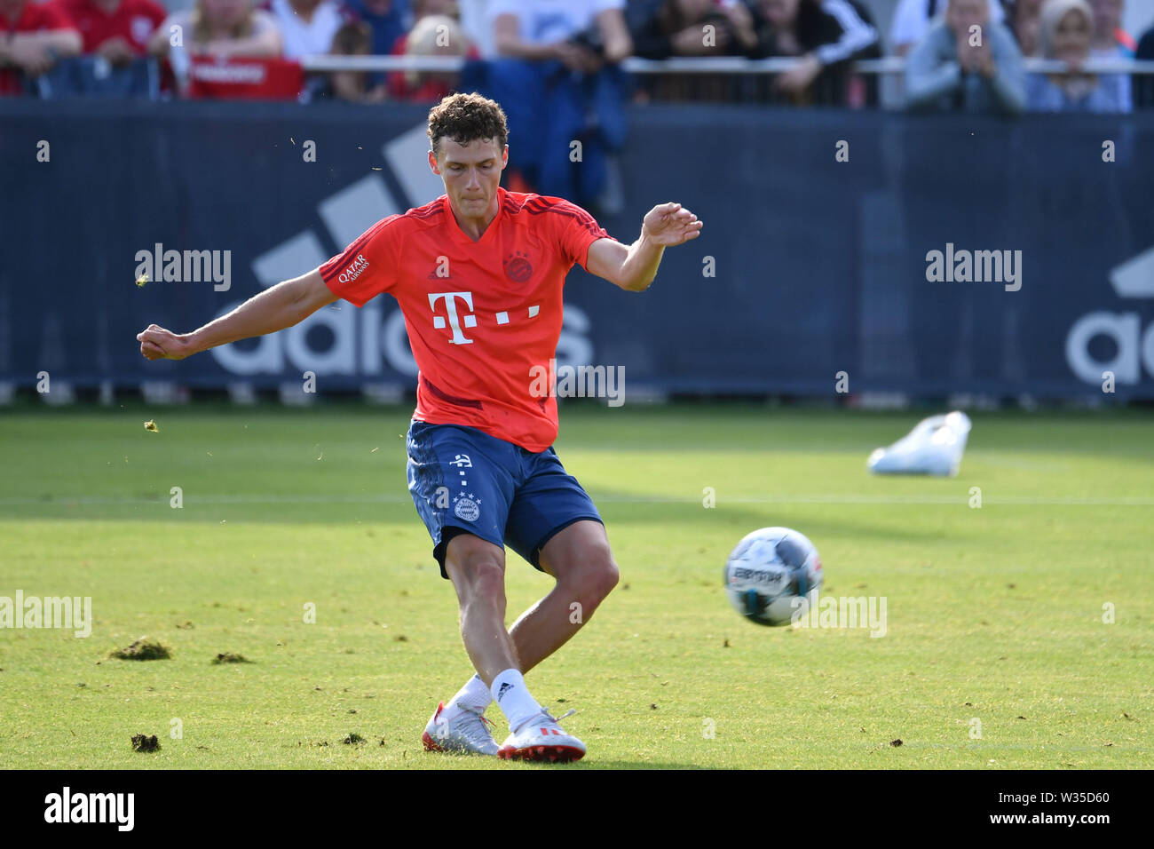 Benjamin PAVARD (FC Bayern Munich), Action, Single Action, Single Image ...