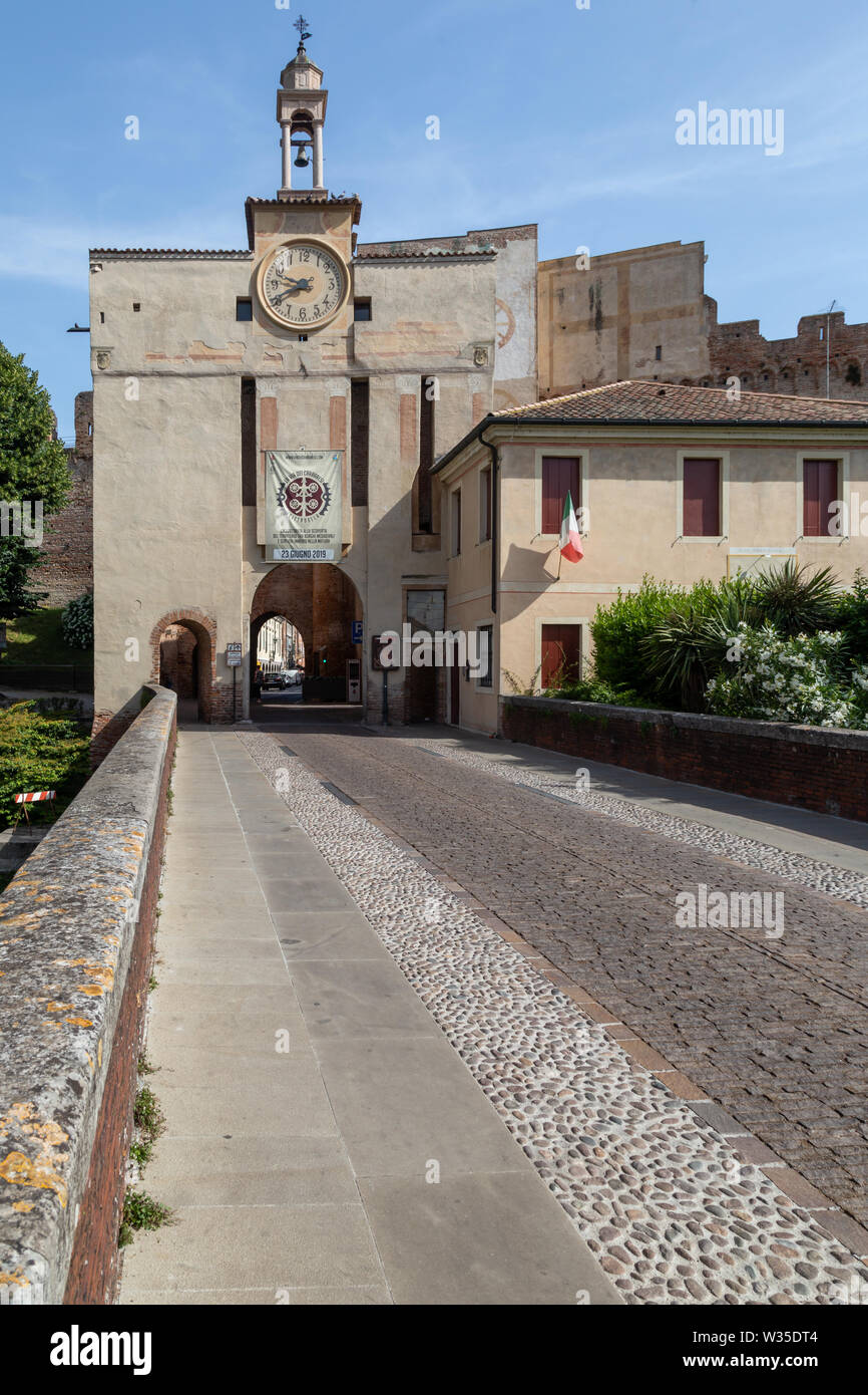 The old castle of padua hi-res stock photography and images - Alamy