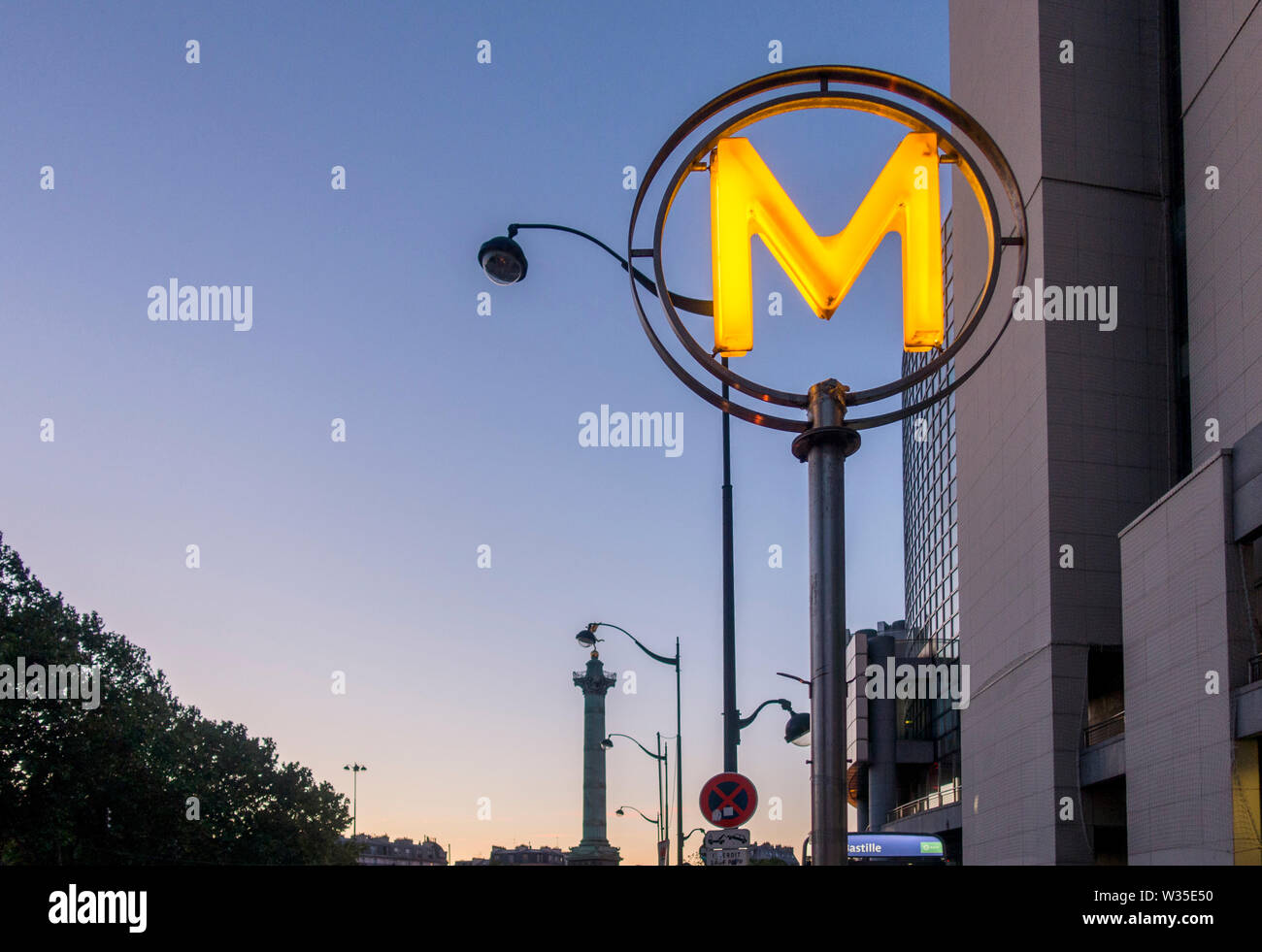 Illuminated metro hi-res stock photography and images - Alamy