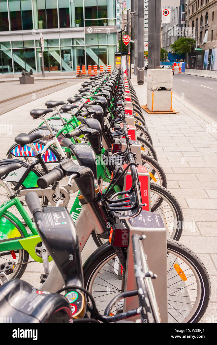 Cycle docking stations hi-res stock photography and images - Alamy
