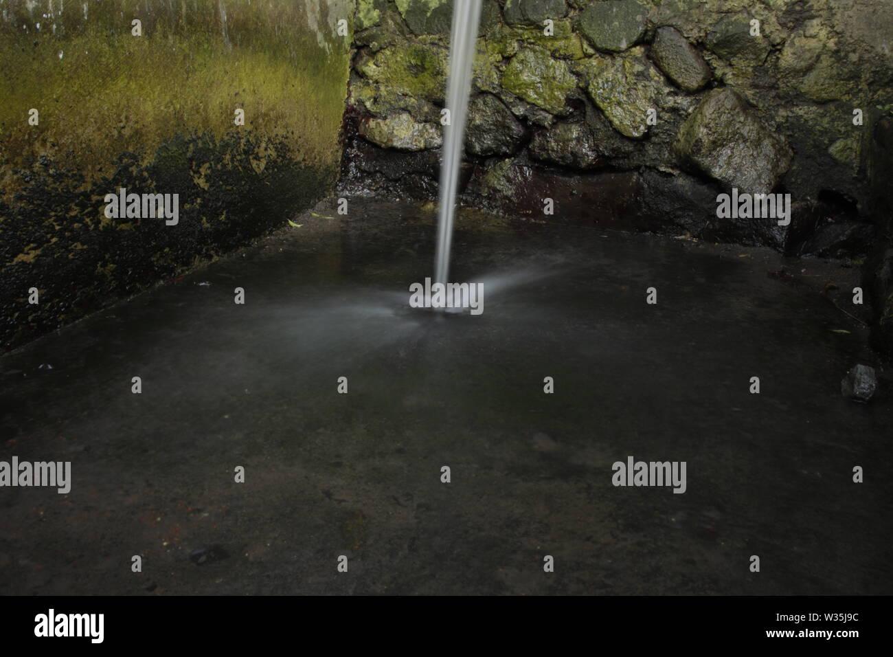shower running water Stock Photo - Alamy