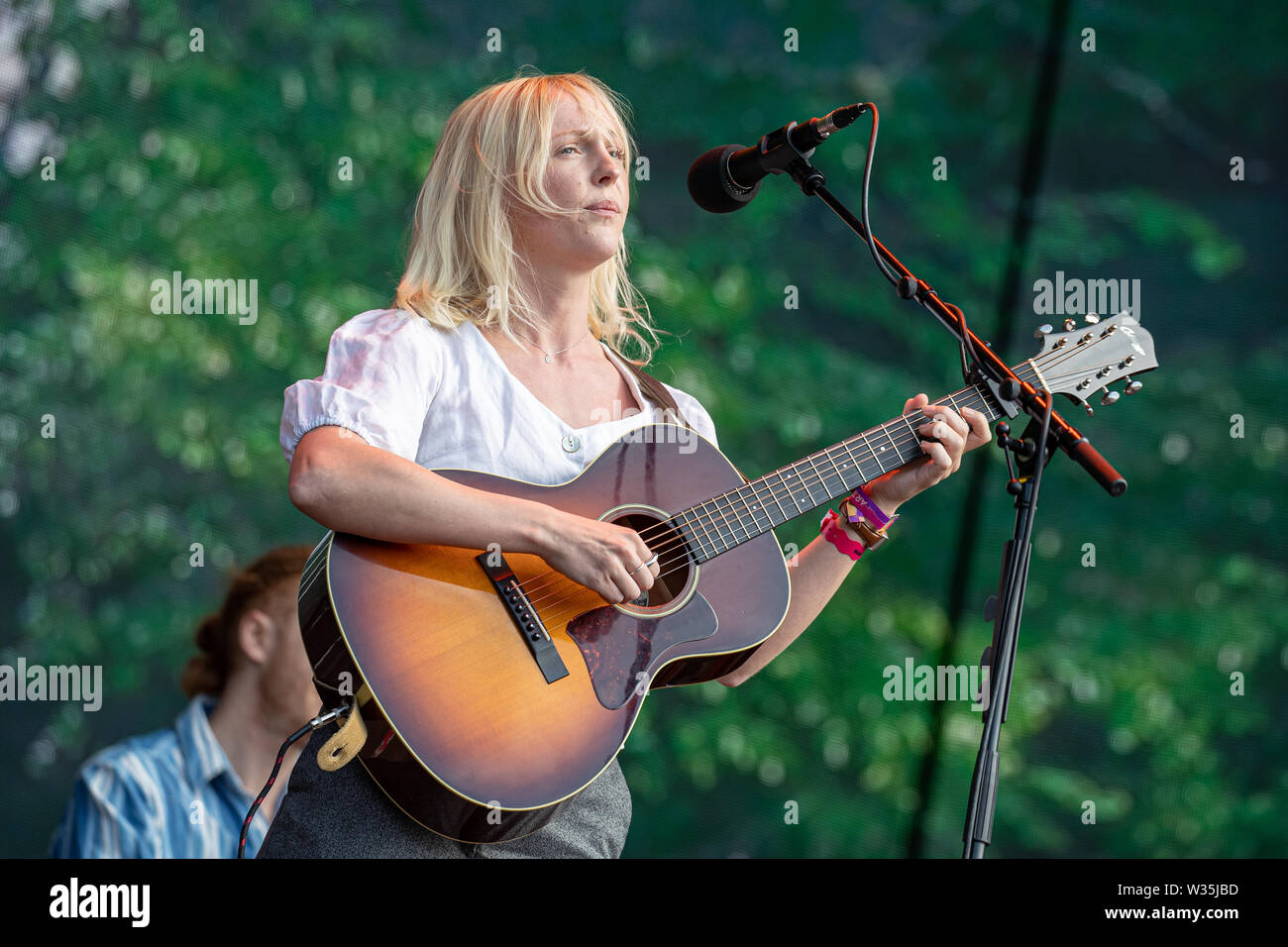 Laura marling neil young hi-res stock photography and images - Alamy