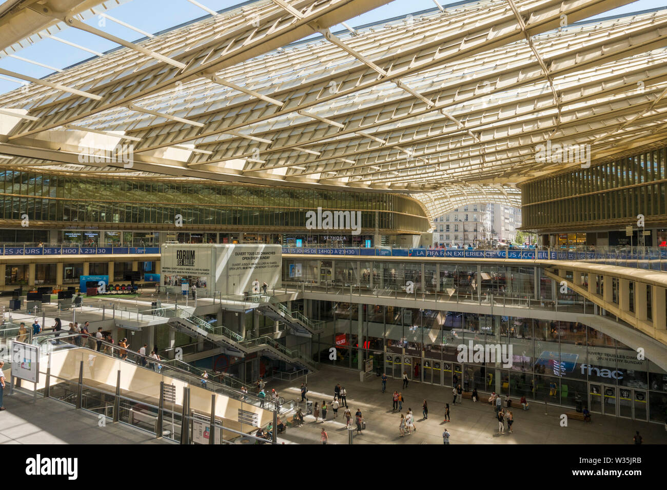 French food market les halles hi-res stock photography and images - Alamy