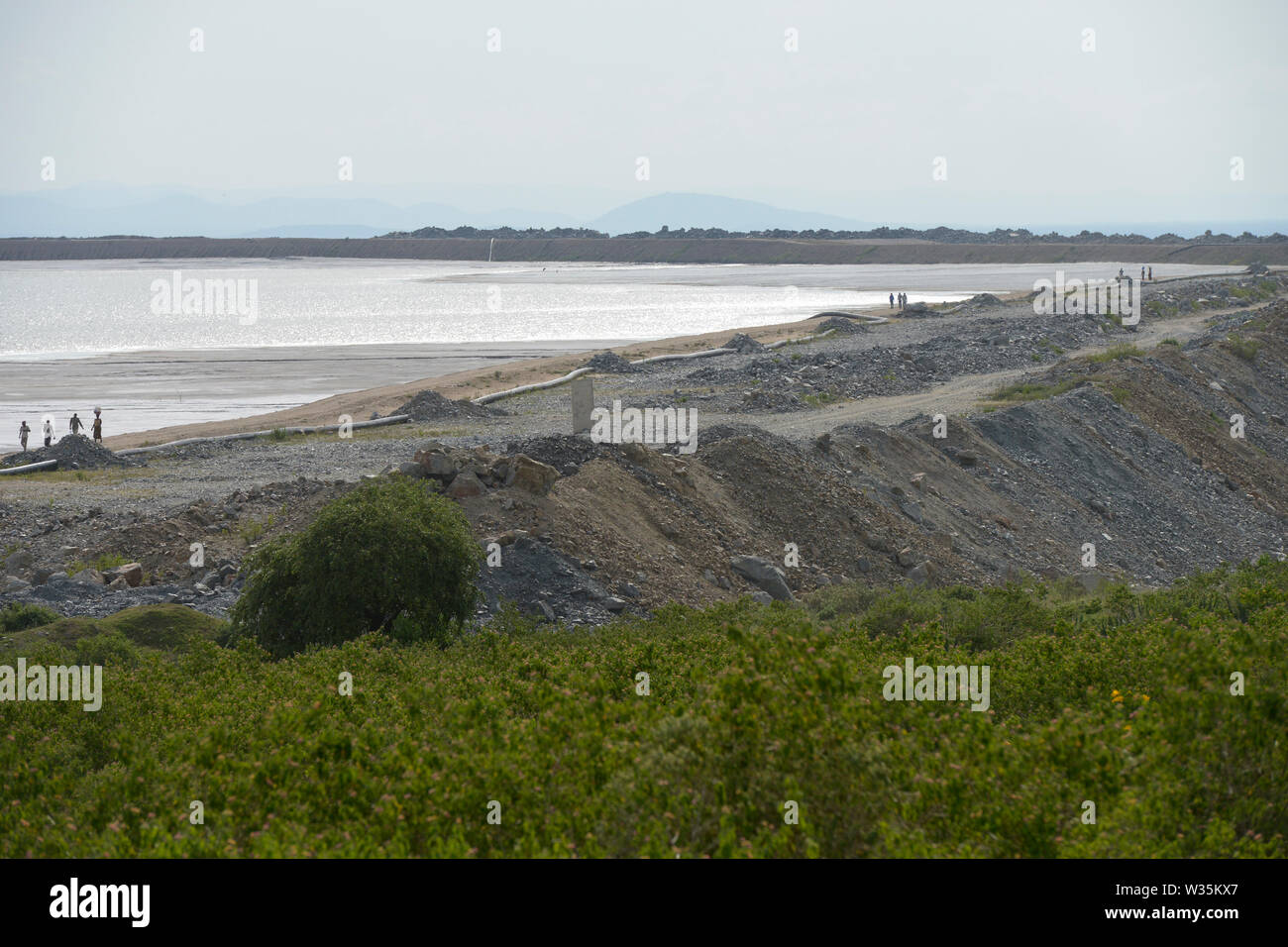 Gold pond cyanide hi-res stock photography and images - Alamy