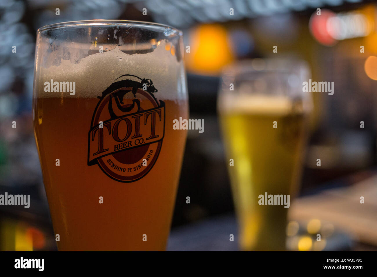 Toit hi-res stock photography and images - Alamy